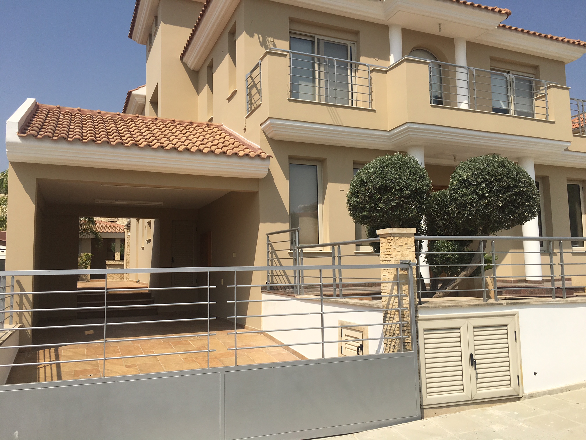 House-Villa 5 Bedrooms Palodia – SEMAST GROUP